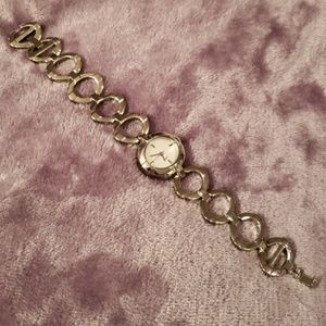 Avon | Accessories | Nib Avon Silvertone Circle Quartz Link Watch ...